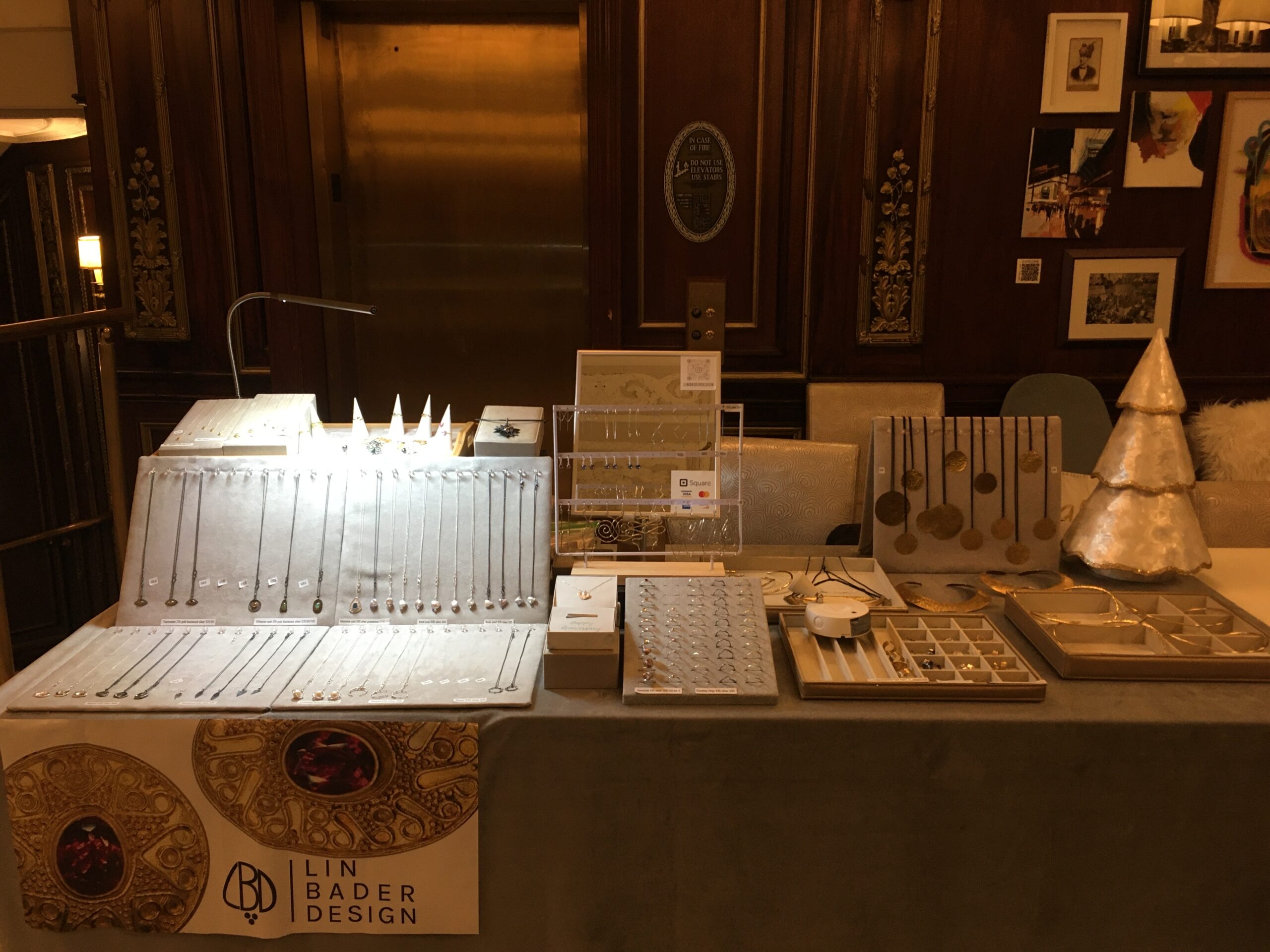 CONTACT • Lin Bader Design